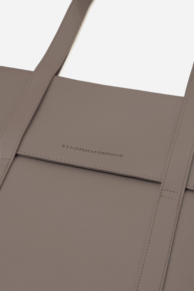 DVL Lacina – Straightforward